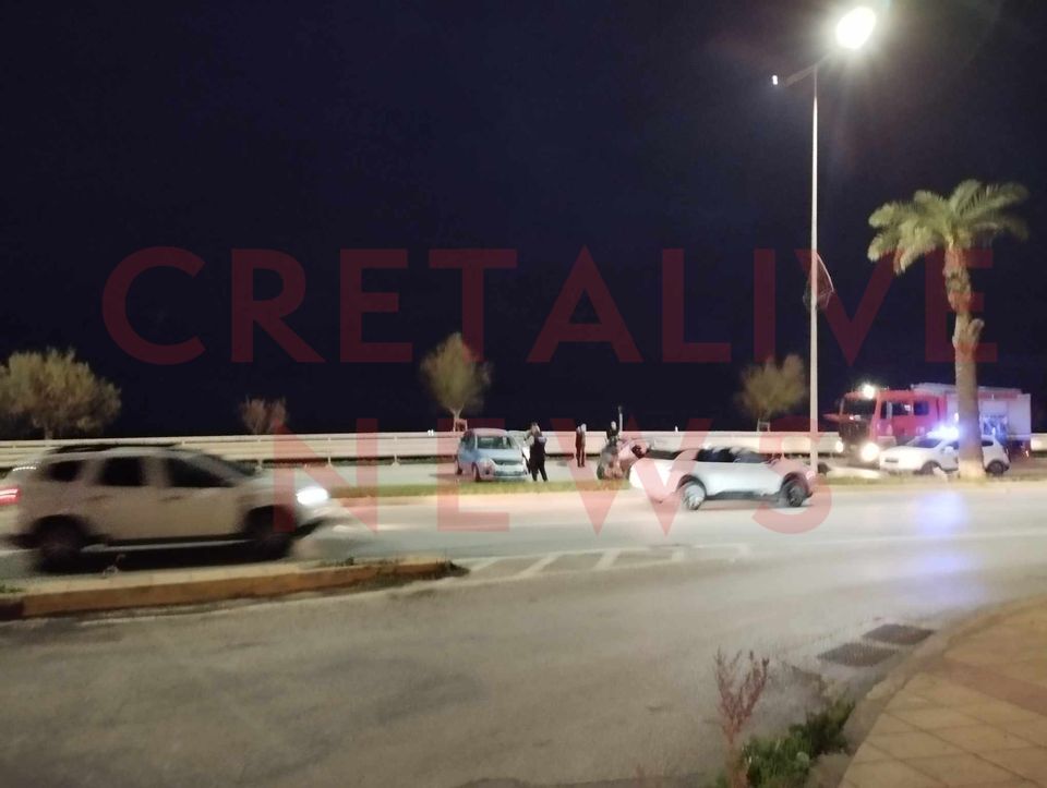 Σφοδρή σύγκρουση δύο ΙΧ στην παραλιακή - Ένας τραυματίας | Cretalive ειδήσεις